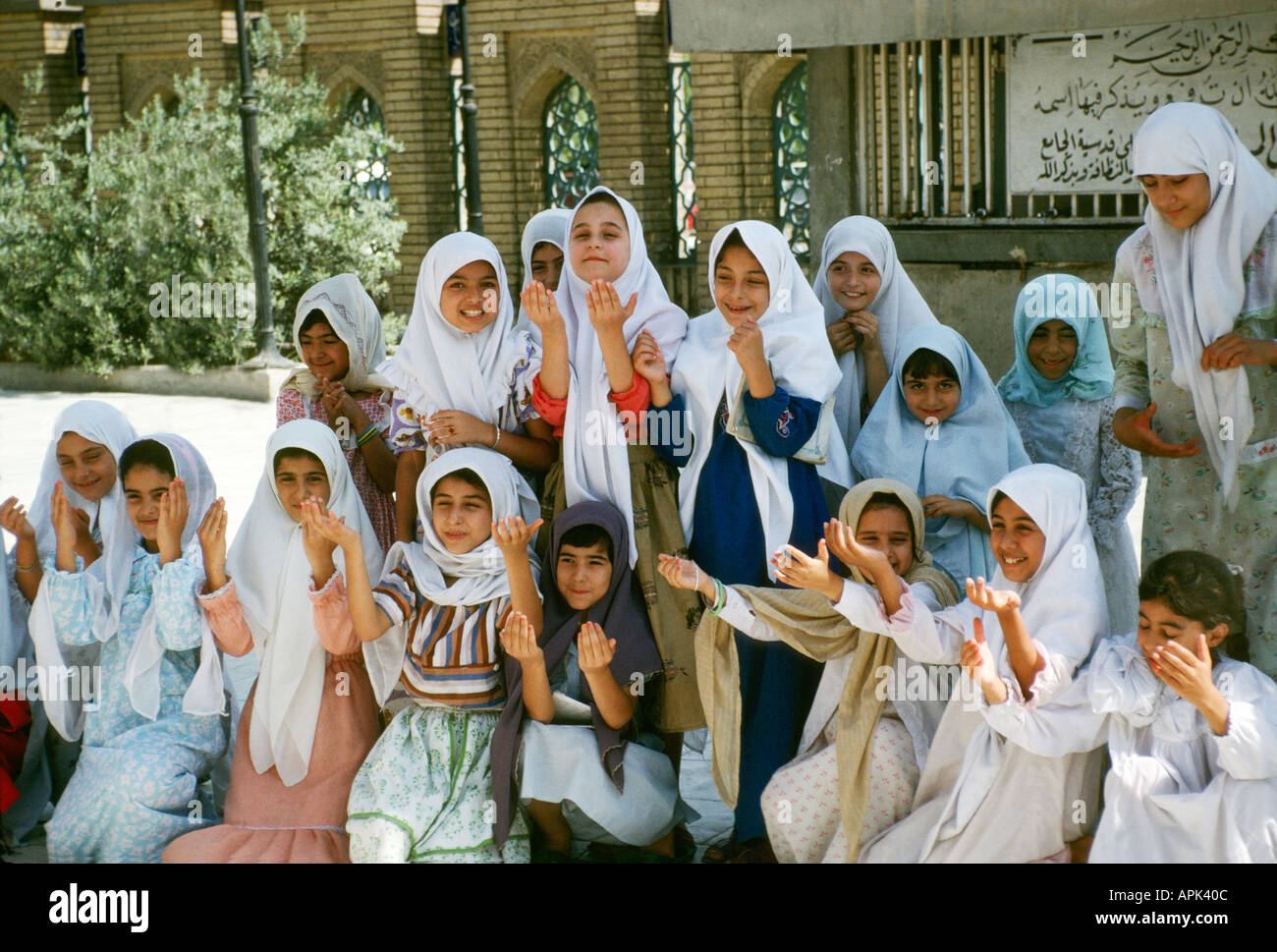 Muslims Girls In Iraq