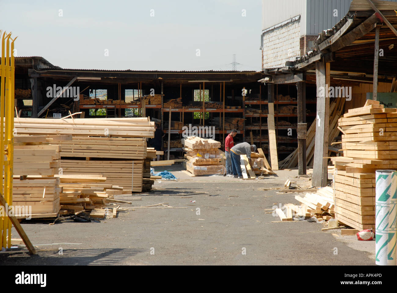 T Chambers and Son Ltd timber merchants works in Leyton Road Stratford ...