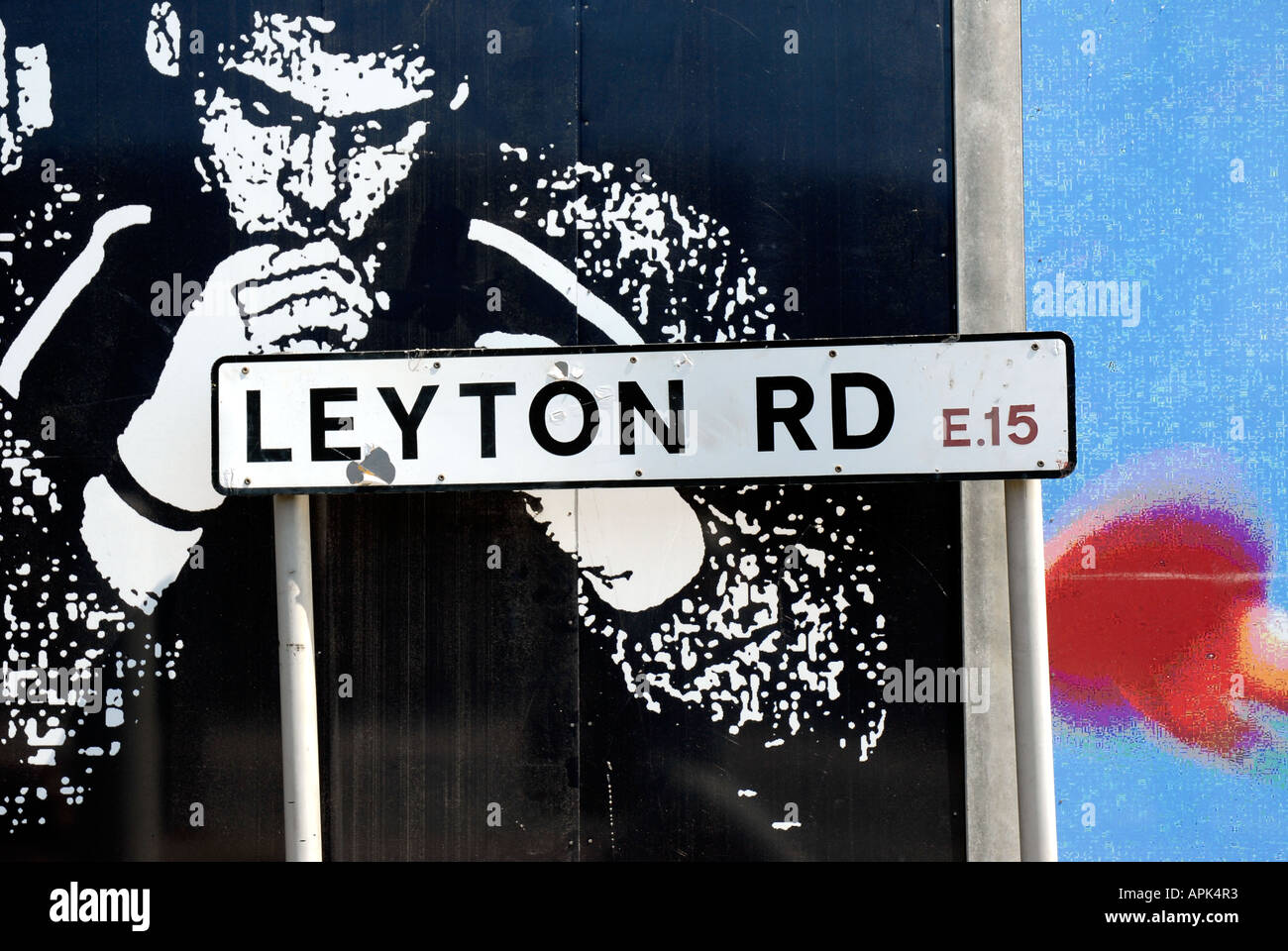 Leyton sign hi-res stock photography and images - Alamy