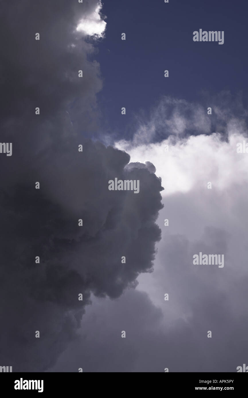 Brewing storm clouds hi-res stock photography and images - Alamy