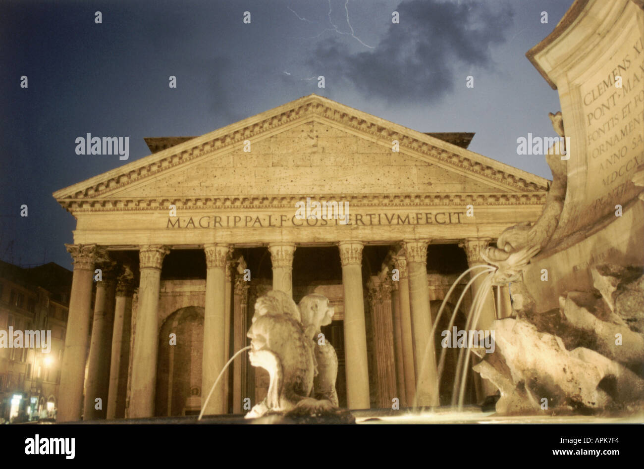 Parthenon Rome Italy at night Stock Photo - Alamy