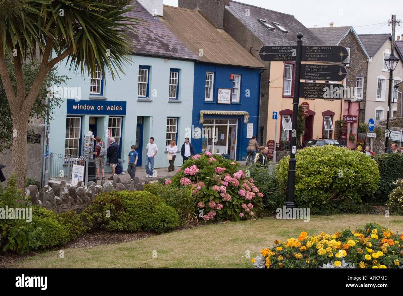 St davids town centre in pembrokeshire hi-res stock photography and ...
