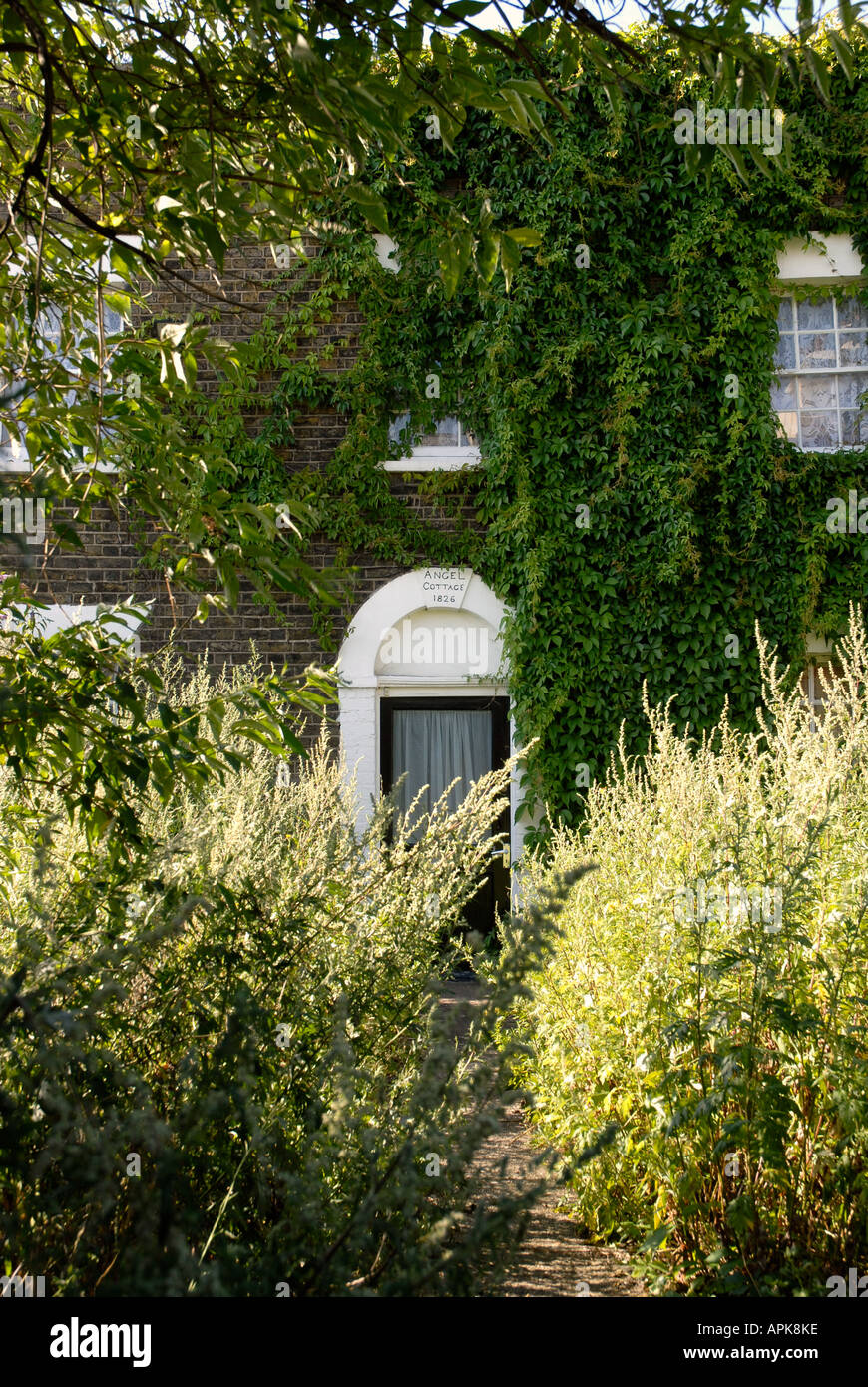 Angel Cottage built in 1826 Stratford London Stock Photo - Alamy