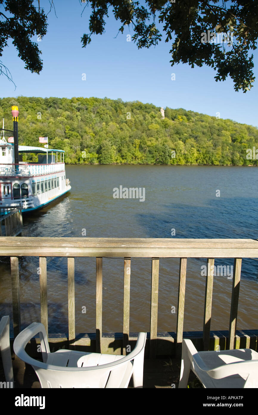Paddle wheel boat hi-res stock photography and images - Alamy