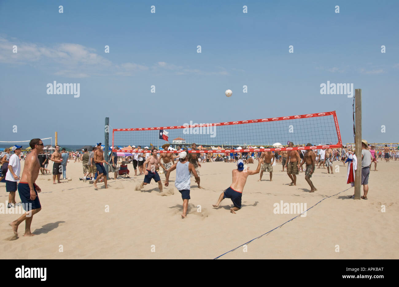 California Manhattan Beach Surf Festival volleyball Stock Photo - Alamy
