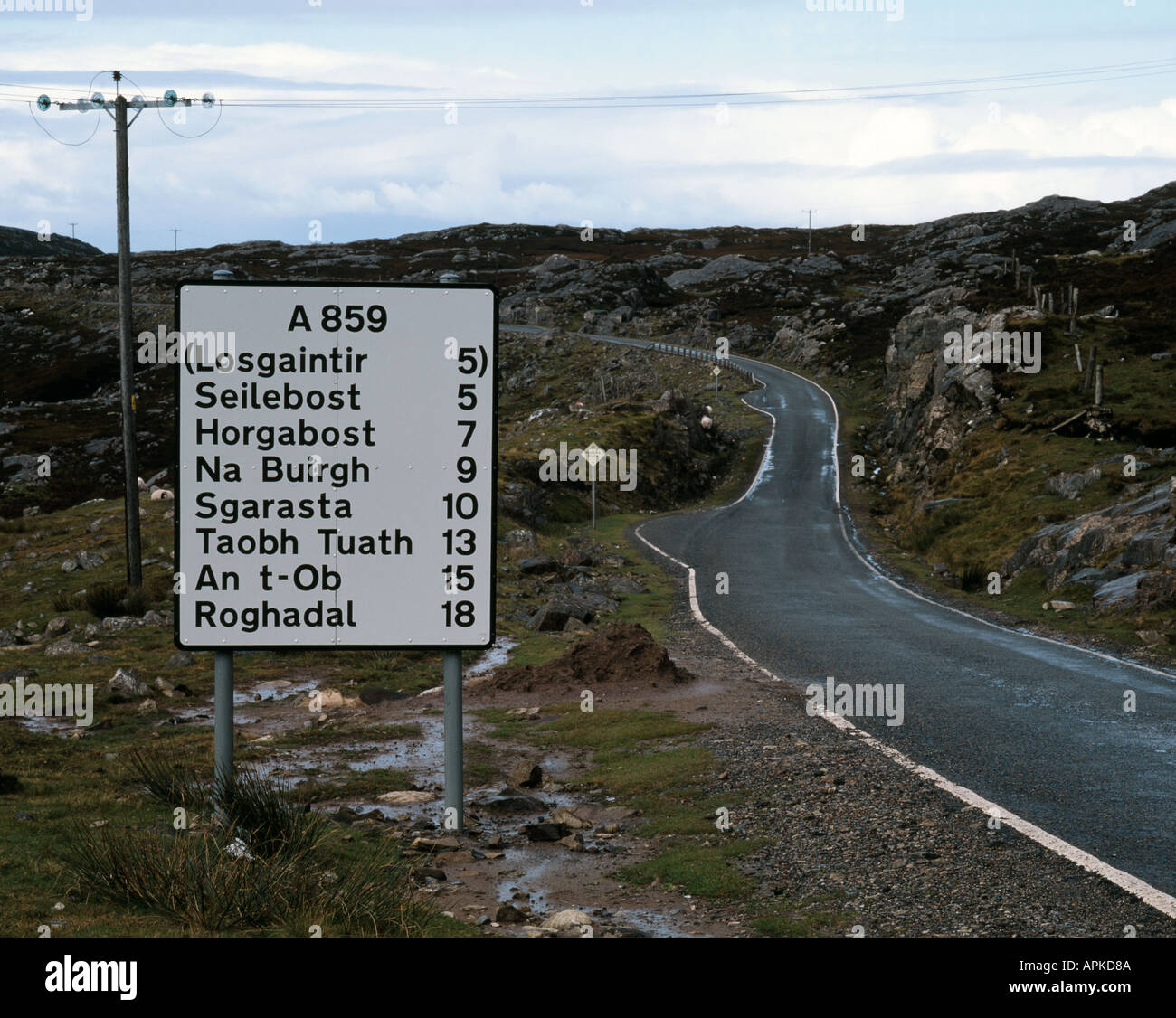 Gaelic Road Signs Outer Hebrides Stock Photo - Alamy
