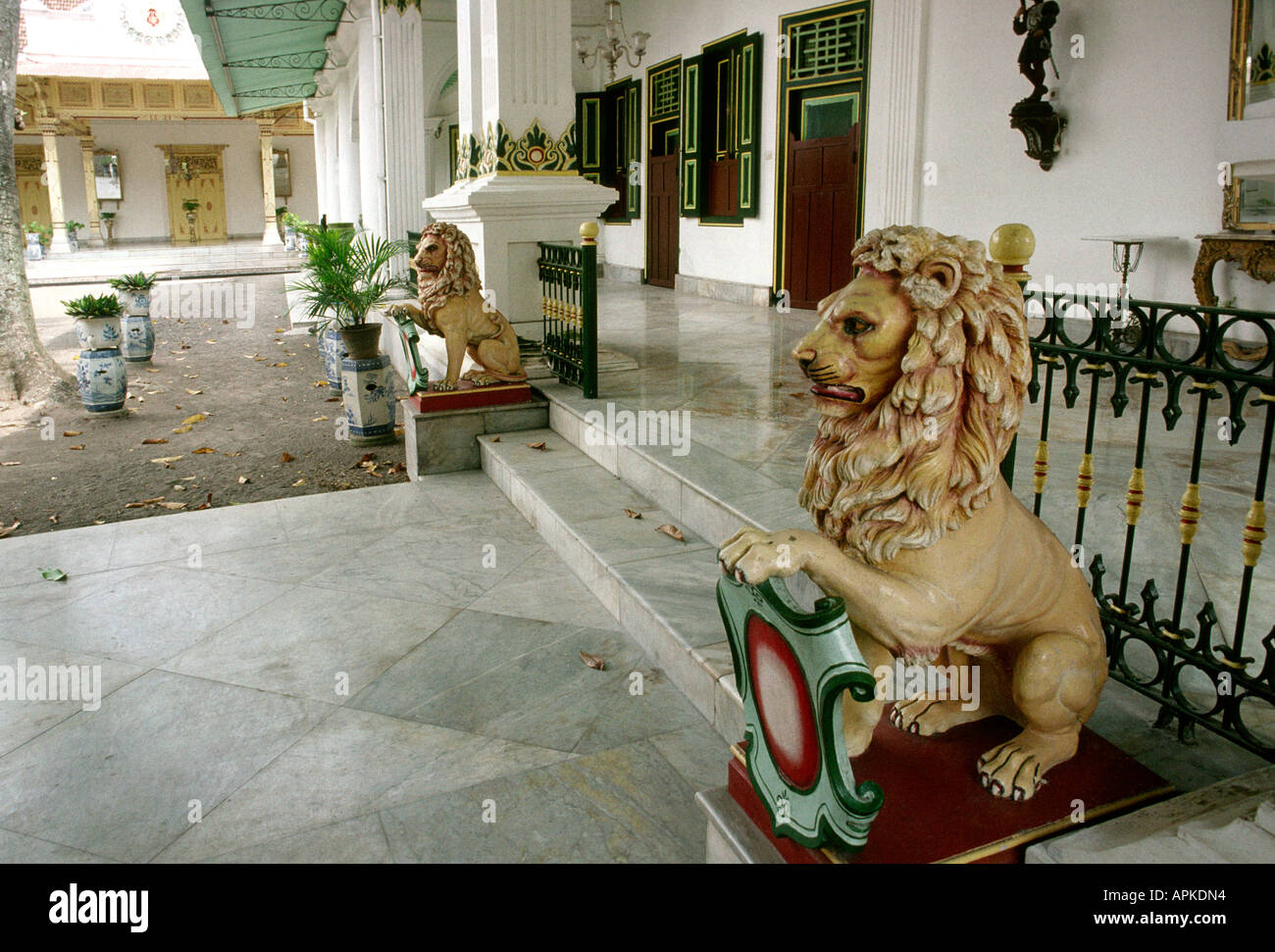 Royal quarters hi-res stock photography and images - Alamy