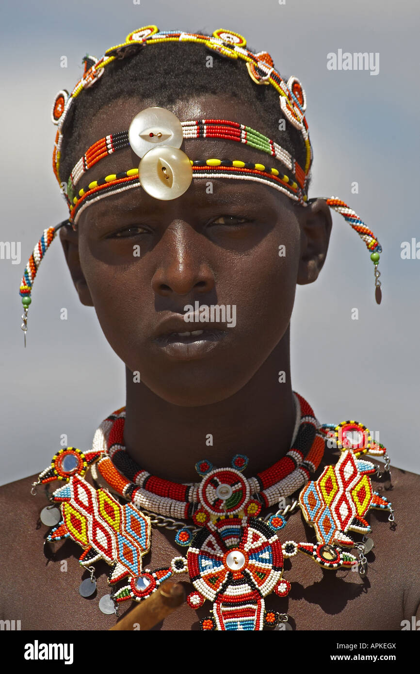Kenya portrait young samburu man hi-res stock photography and images ...