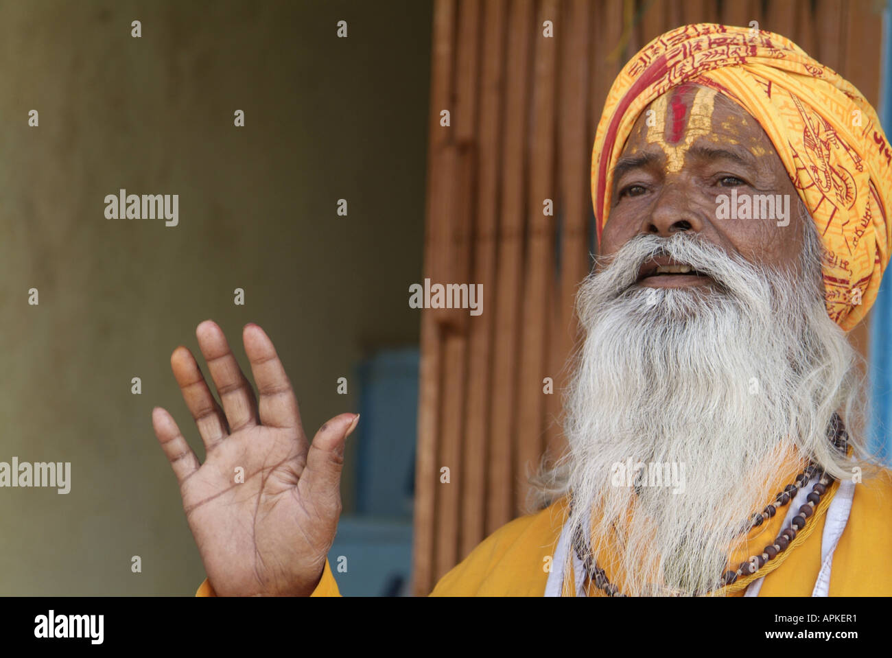 Wise man in traditional attire hi-res stock photography and images - Alamy