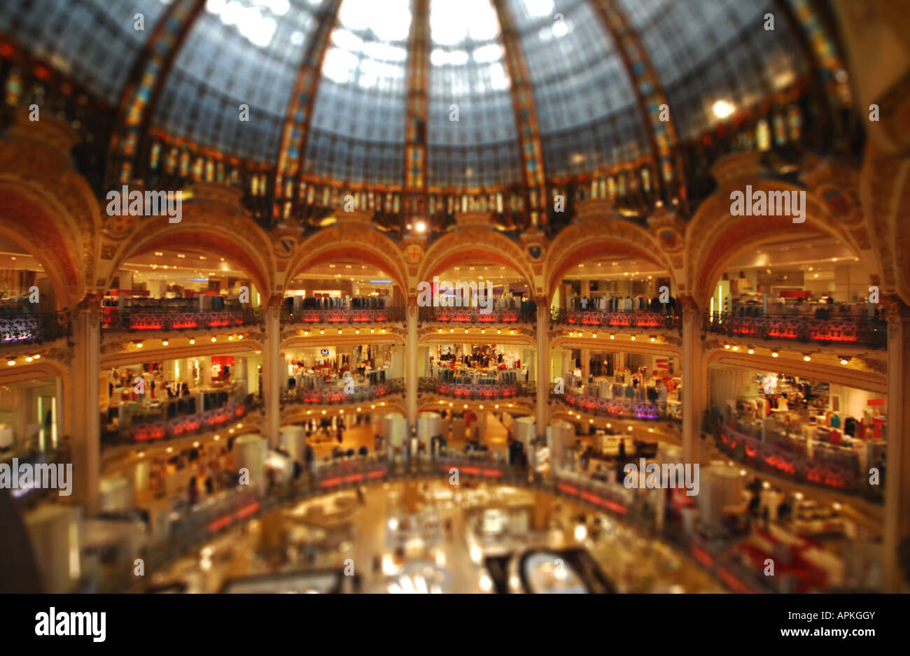 Grand magasin parisien galeries lafayette hi-res stock photography and ...