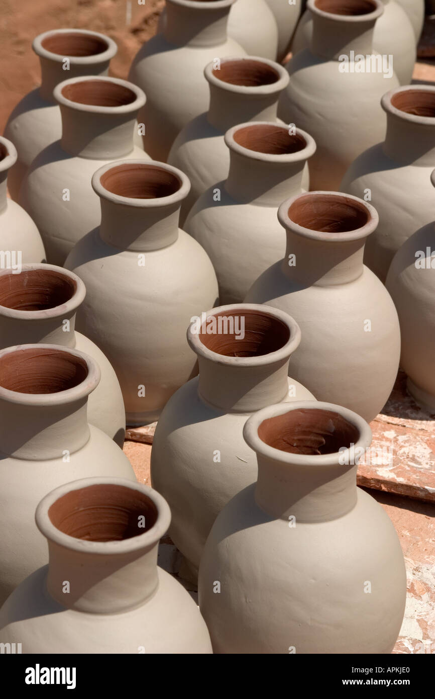 Fired clay pots hi-res stock photography and images - Alamy