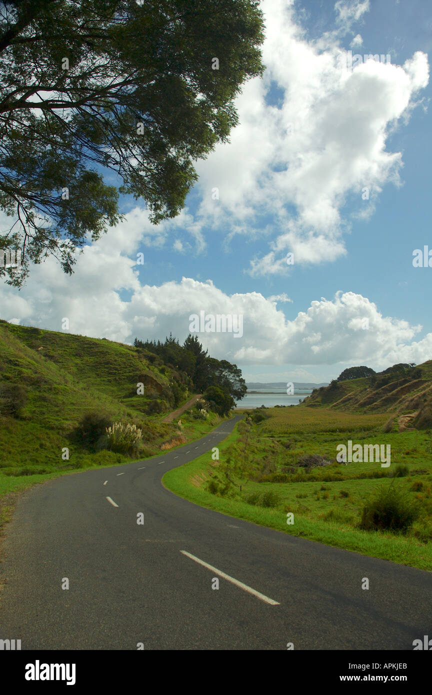 Nz road map hi-res stock photography and images - Alamy