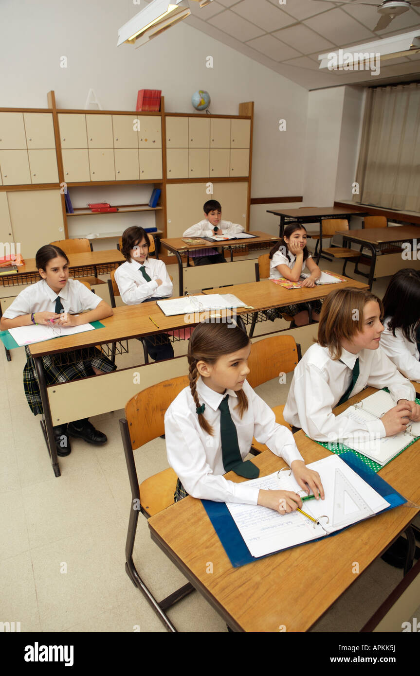 Tidy up classroom hi-res stock photography and images - Alamy