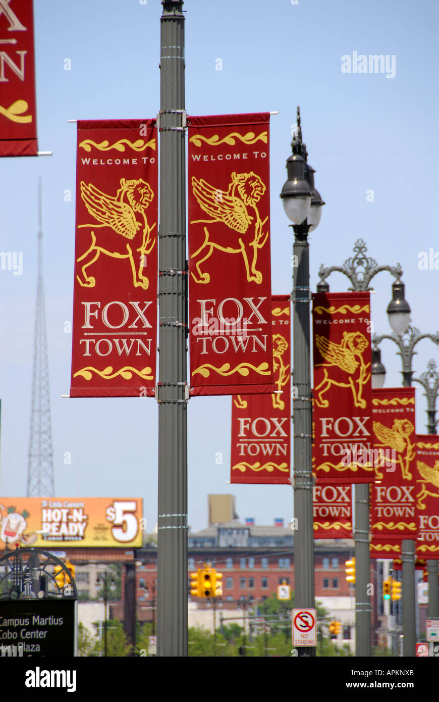 The Fox Theater District on Woodward Avenue in downtown Detroit ...