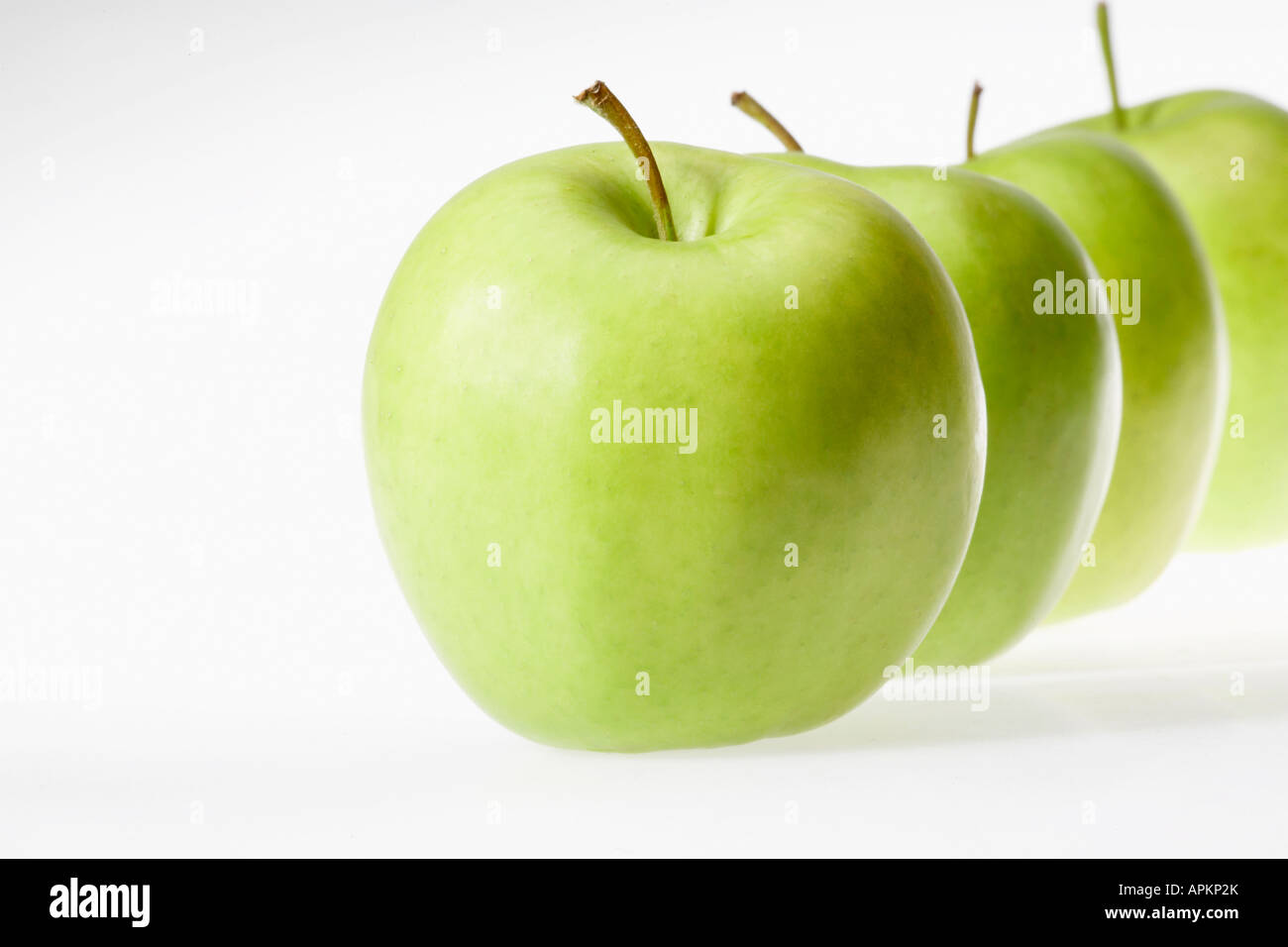 Four apples in row hi-res stock photography and images - Alamy