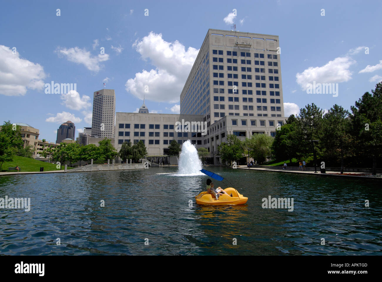 Indianapolis downtown central canal hi-res stock photography and images ...