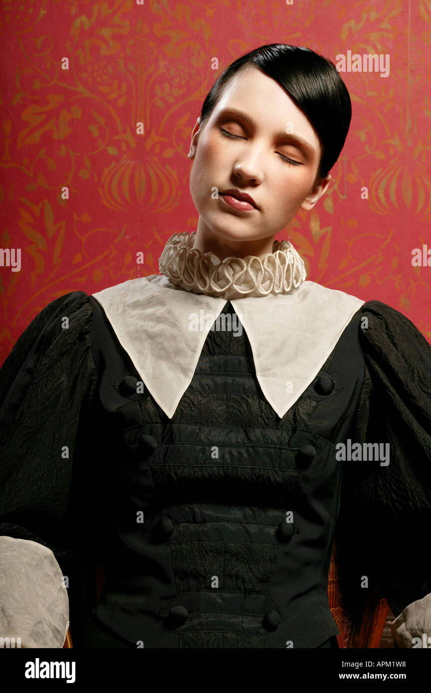 Young woman wearing gown with ruff and collar, portrait Stock Photo - Alamy