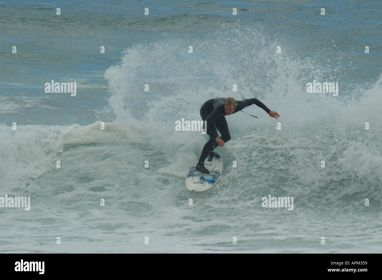 Surfing snap hi-res stock photography and images - Alamy