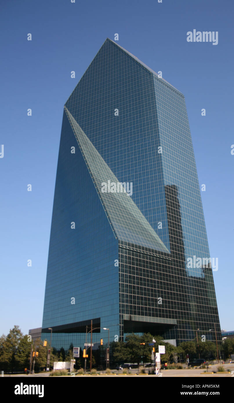 Fountain place tower dallas texas hi-res stock photography and images ...