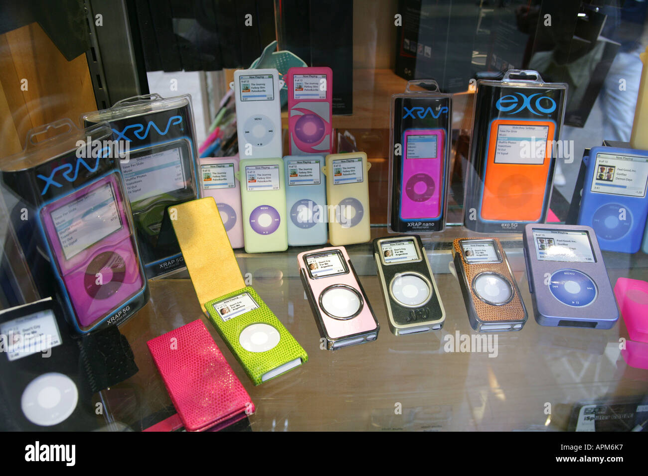 Ipod accessories hi-res stock photography and images - Alamy