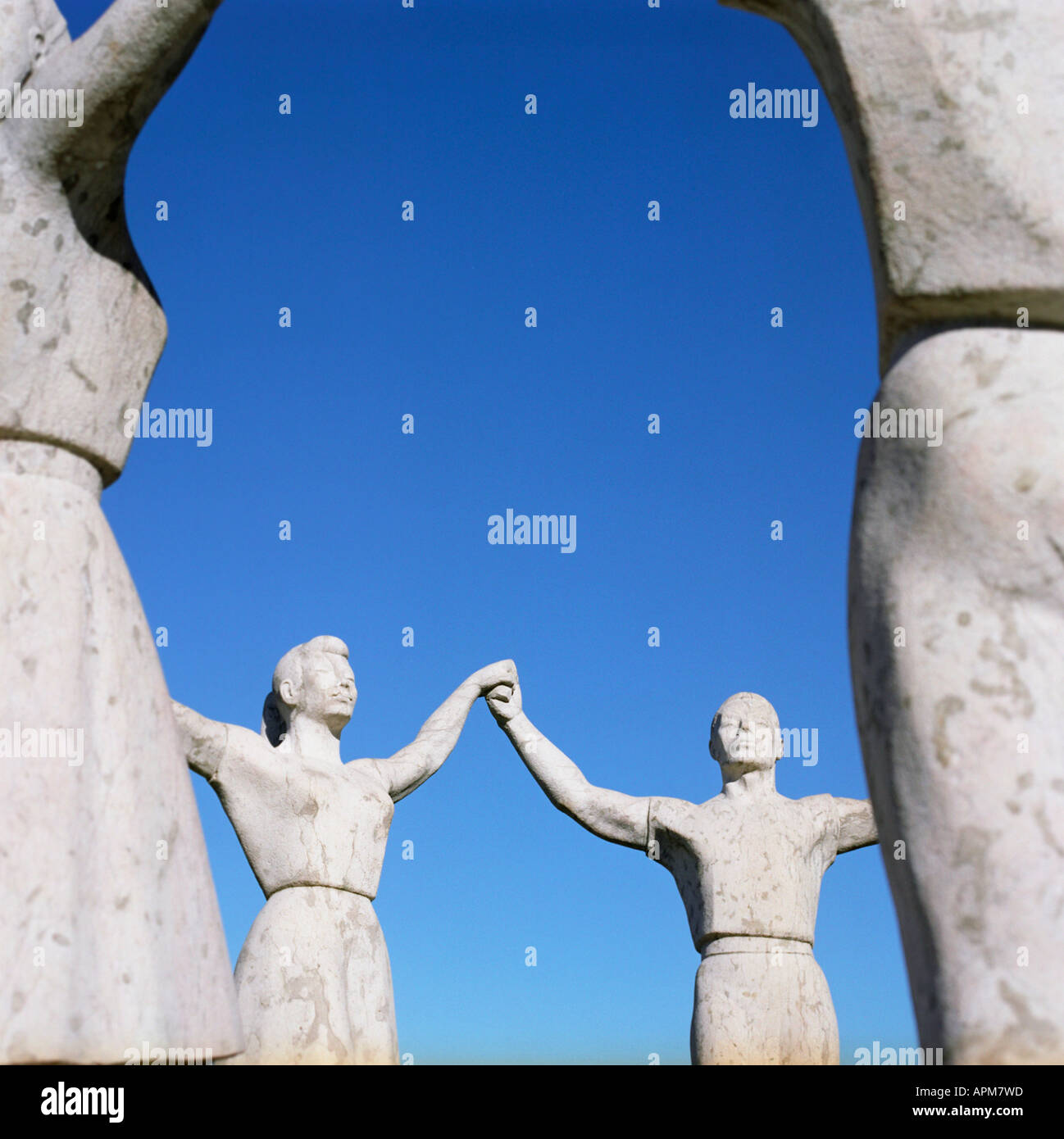 Female dancing sculptures hi-res stock photography and images - Alamy