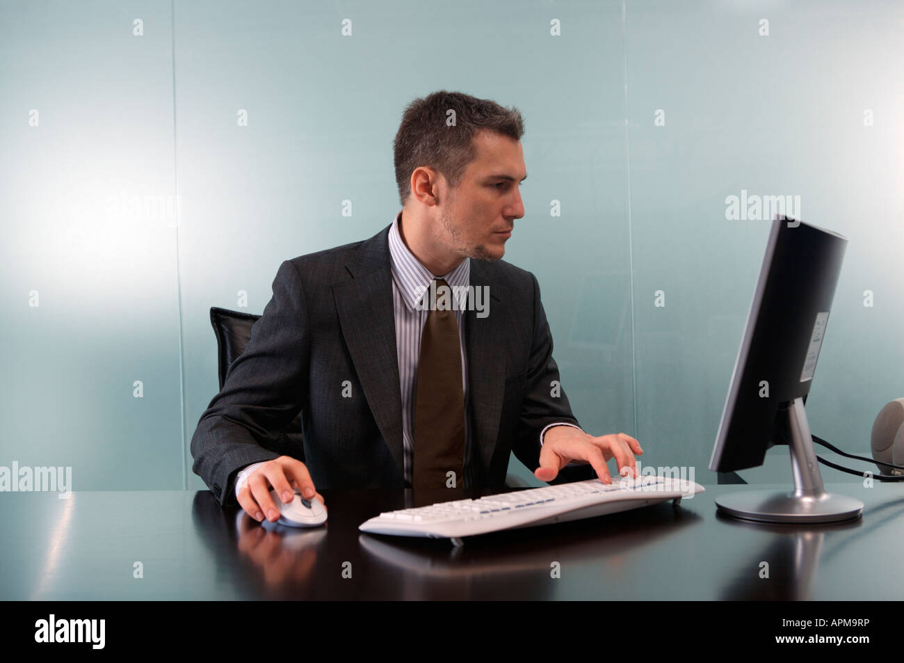 Computer humans hi-res stock photography and images - Alamy