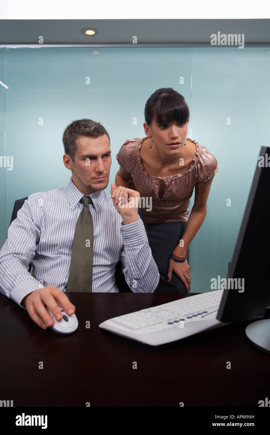 Latinos computer hi-res stock photography and images - Alamy