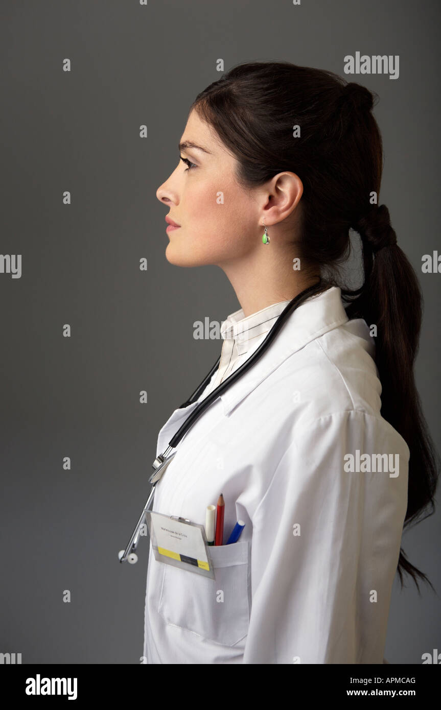Latina female doctor standing hi-res stock photography and images - Alamy