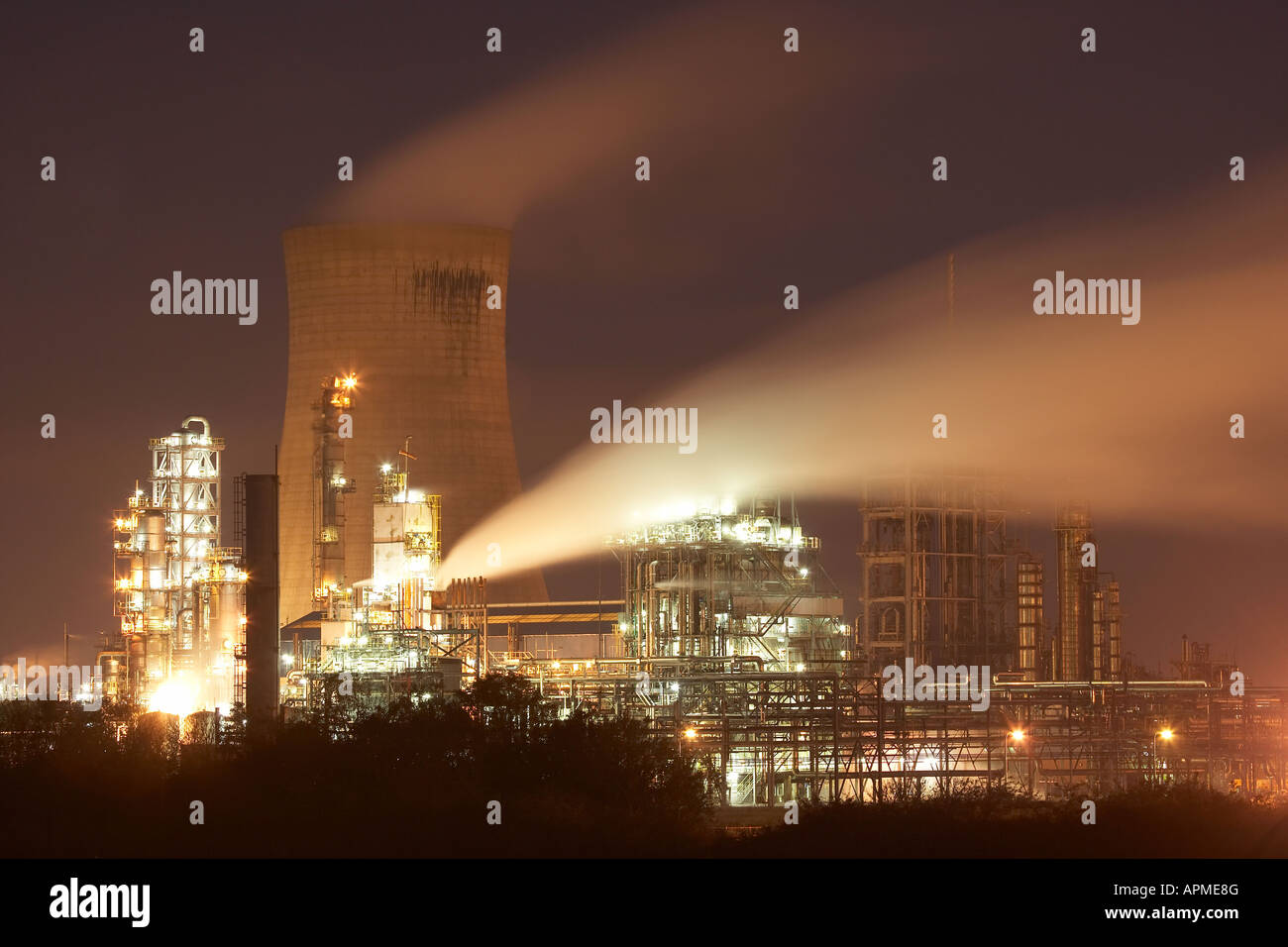 BP Chemical petrochemical plant at night Saltend Hull East Yorkshire UK ...