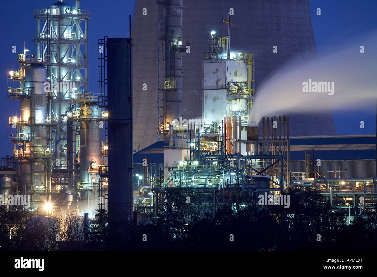BP Chemical petrochemical plant at night Saltend Hull East Yorkshire UK ...