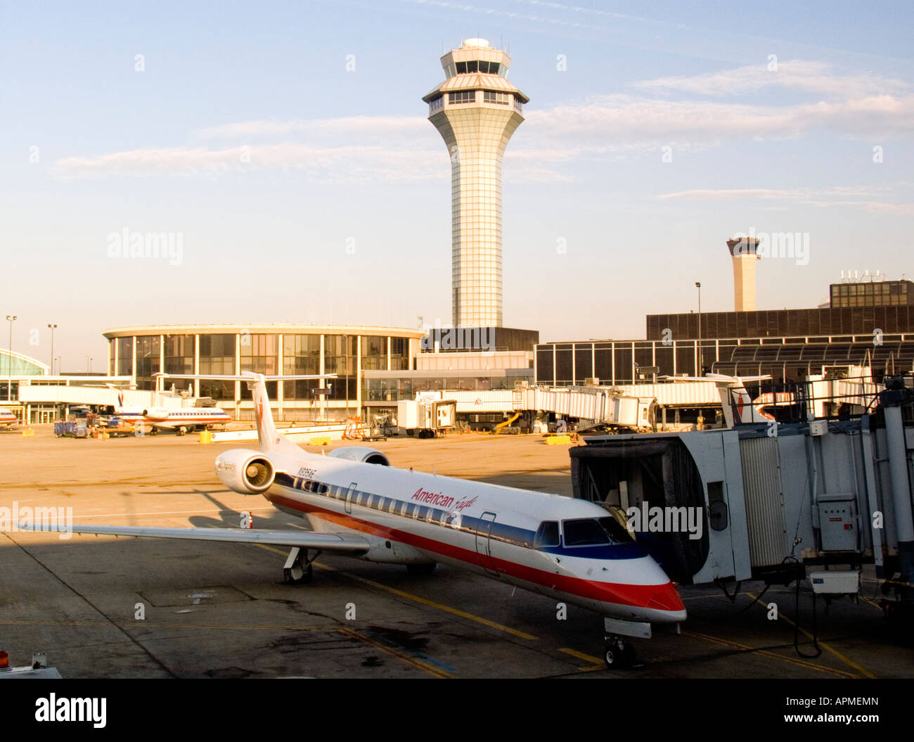 American airlines regional terminal hi-res stock photography and images ...