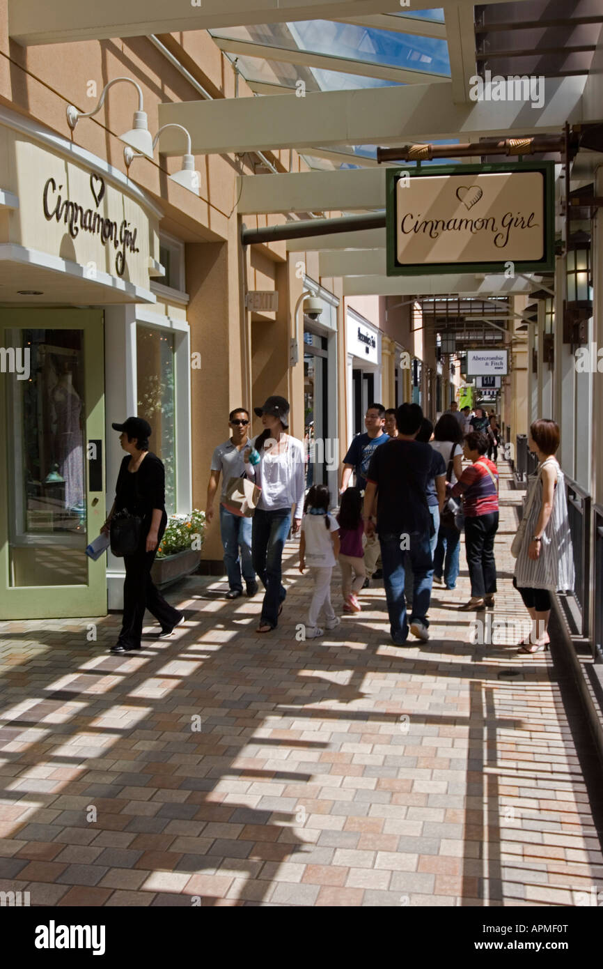 Ala moana center hi-res stock photography and images - Alamy