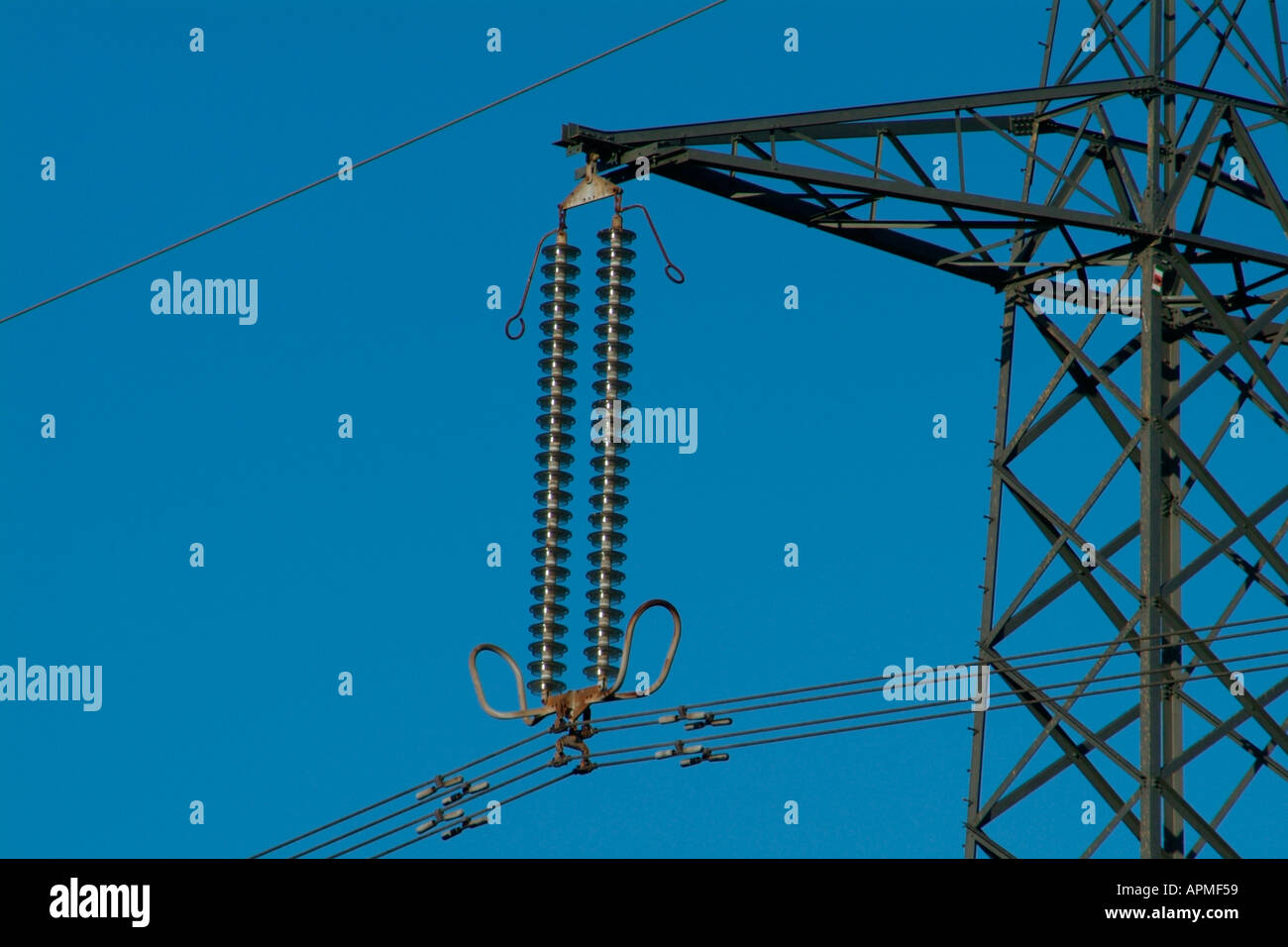 Electricity Pylons carrying power from Didcot Power Station along the ...