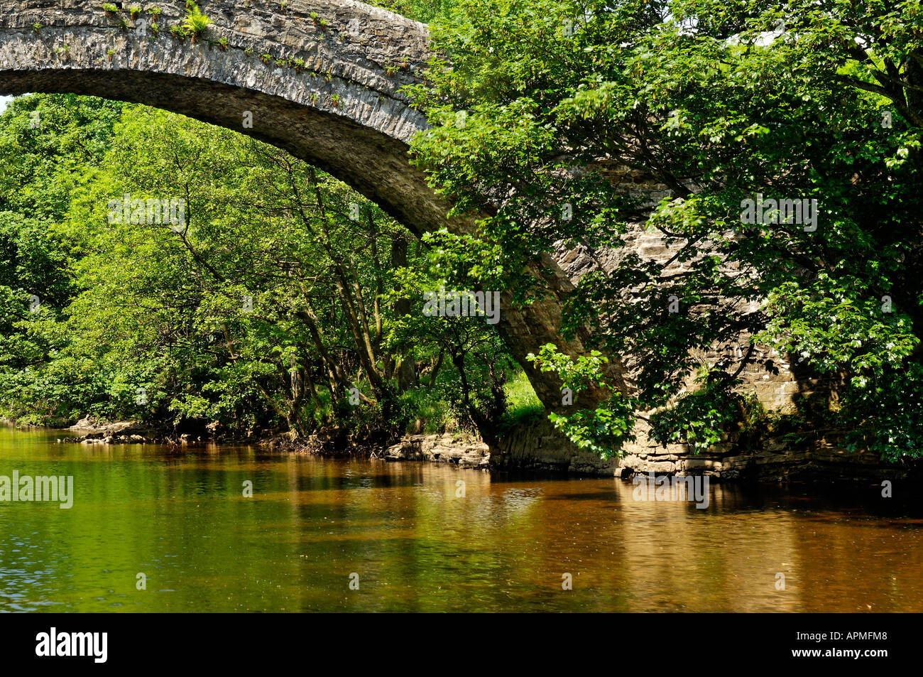 Bridge river swale hi-res stock photography and images - Alamy