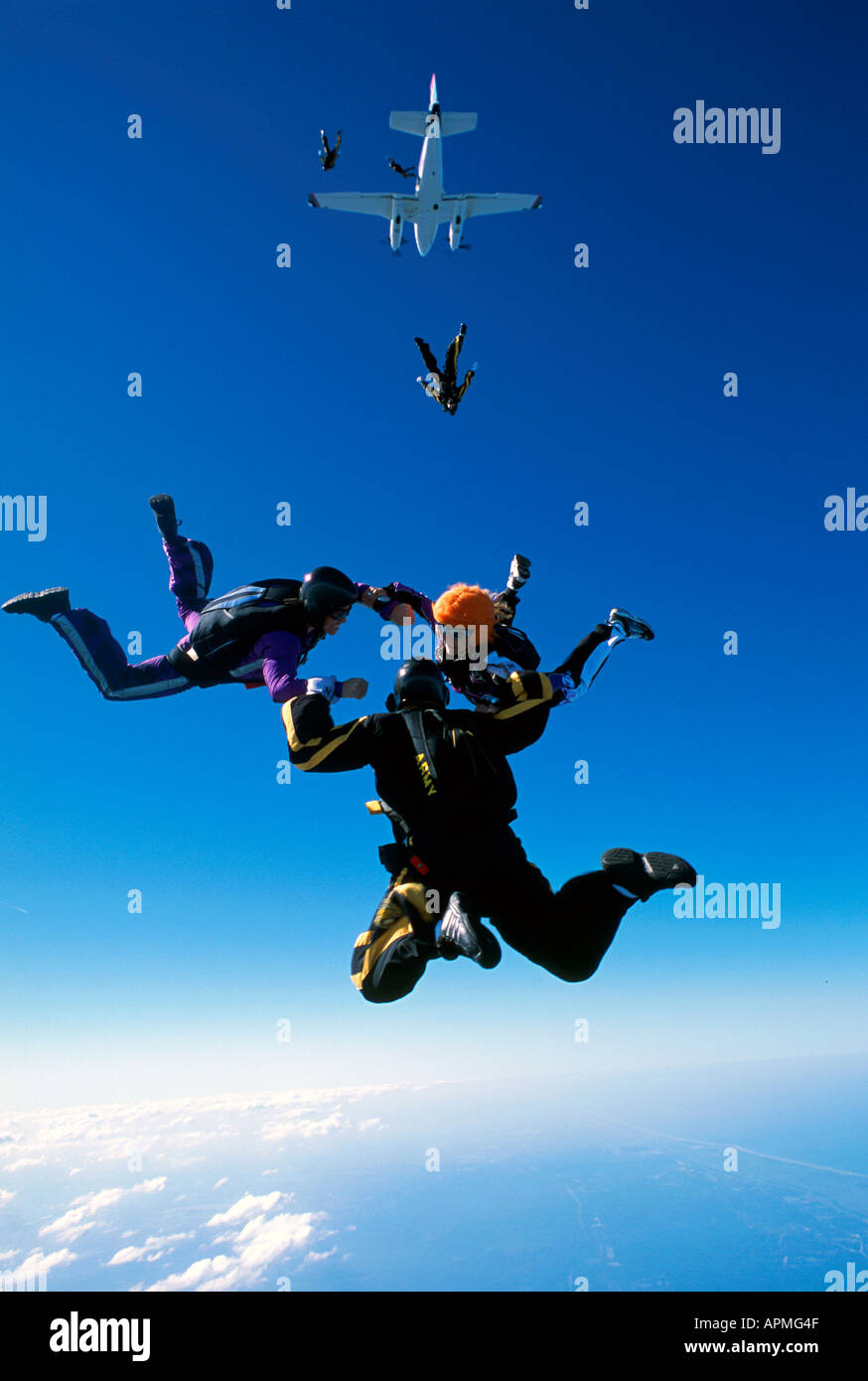 Group skydiving formation hi-res stock photography and images - Alamy