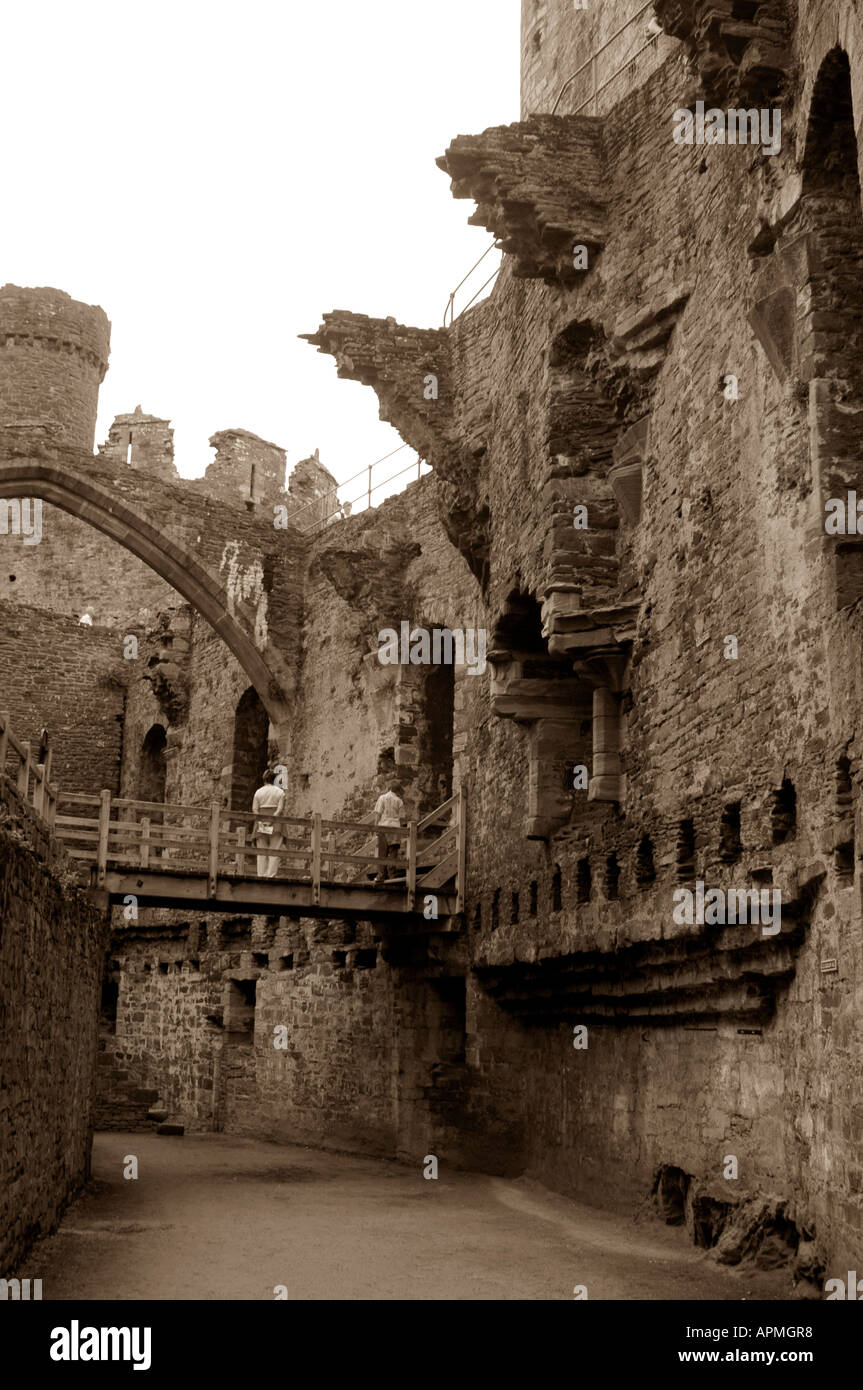 Medieval castle in north wales hi-res stock photography and images - Alamy