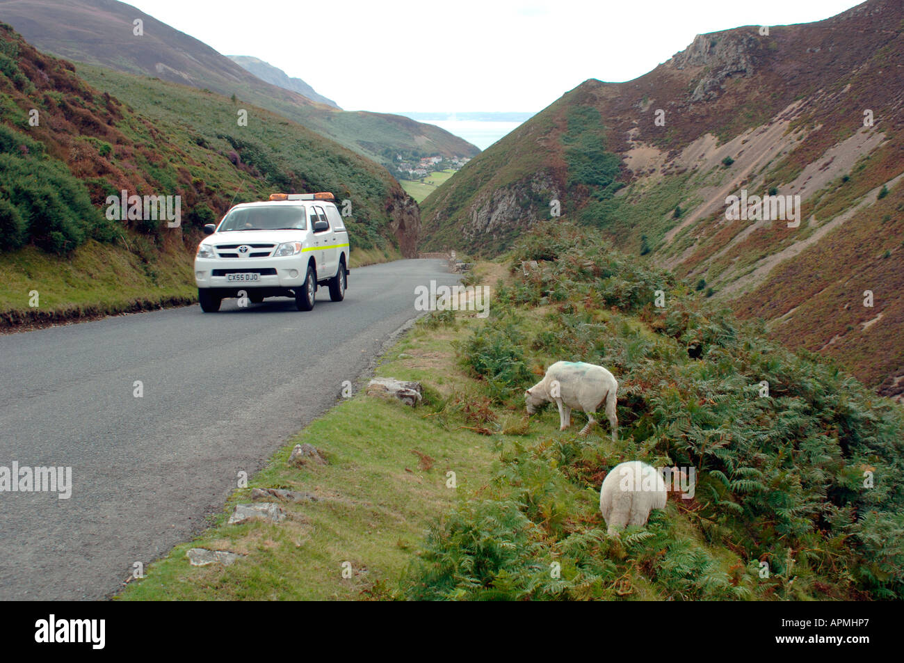 Welsh hills road hi-res stock photography and images - Alamy