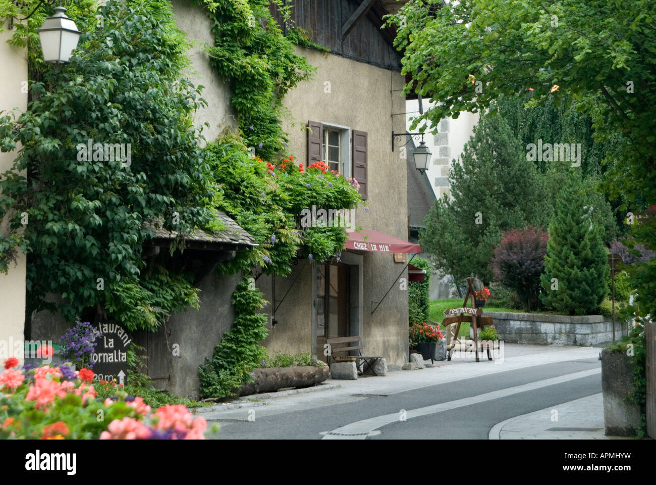 Samoens france village hi-res stock photography and images - Alamy