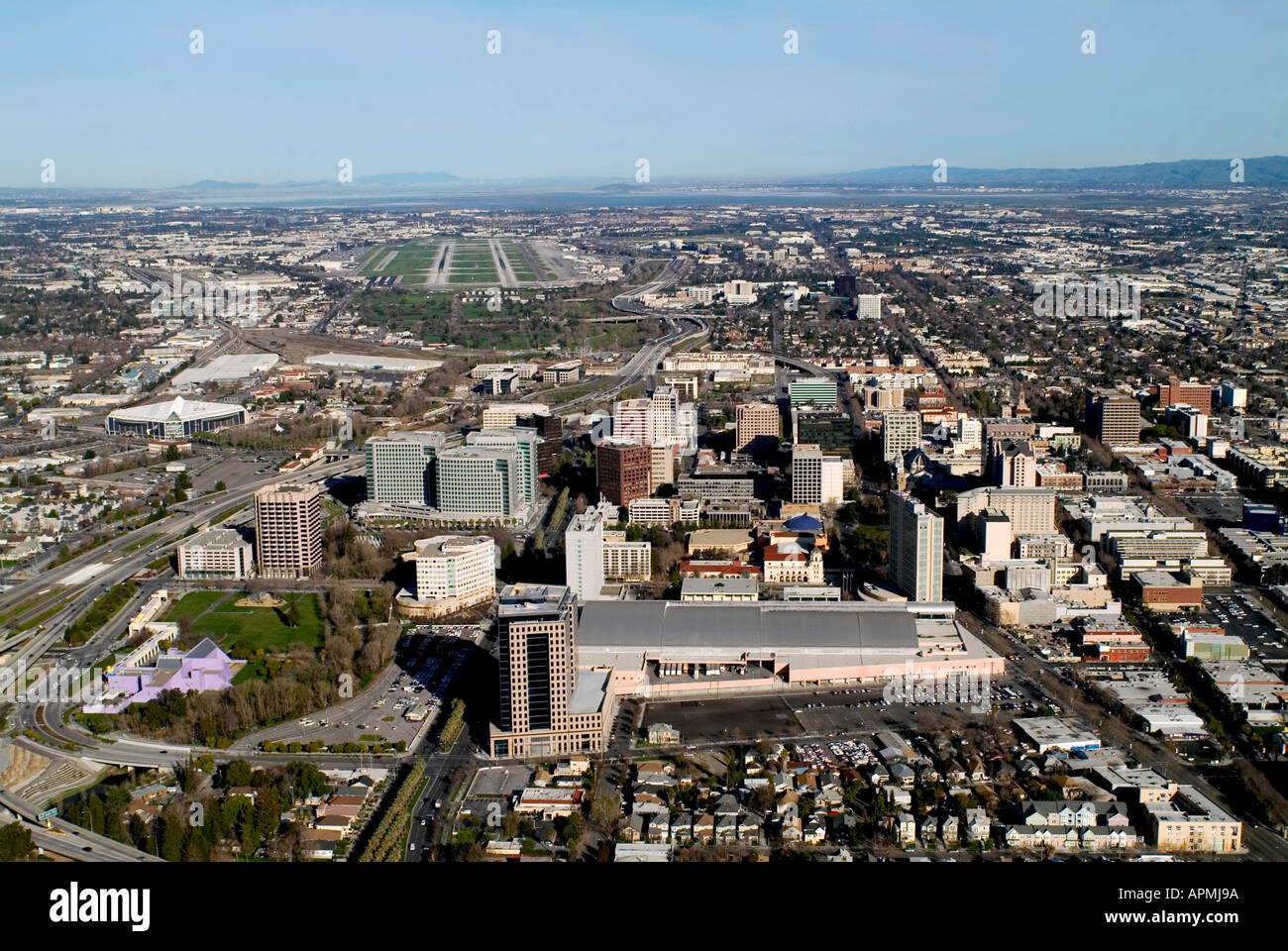 Mineta san jose international airport hi-res stock photography and ...