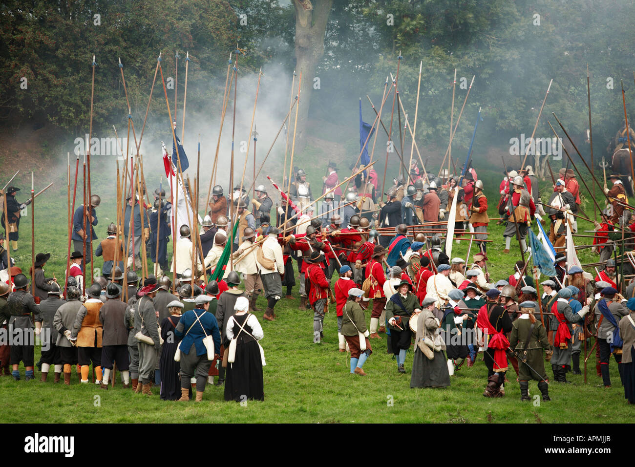 Roundheads uniforms hi-res stock photography and images - Alamy