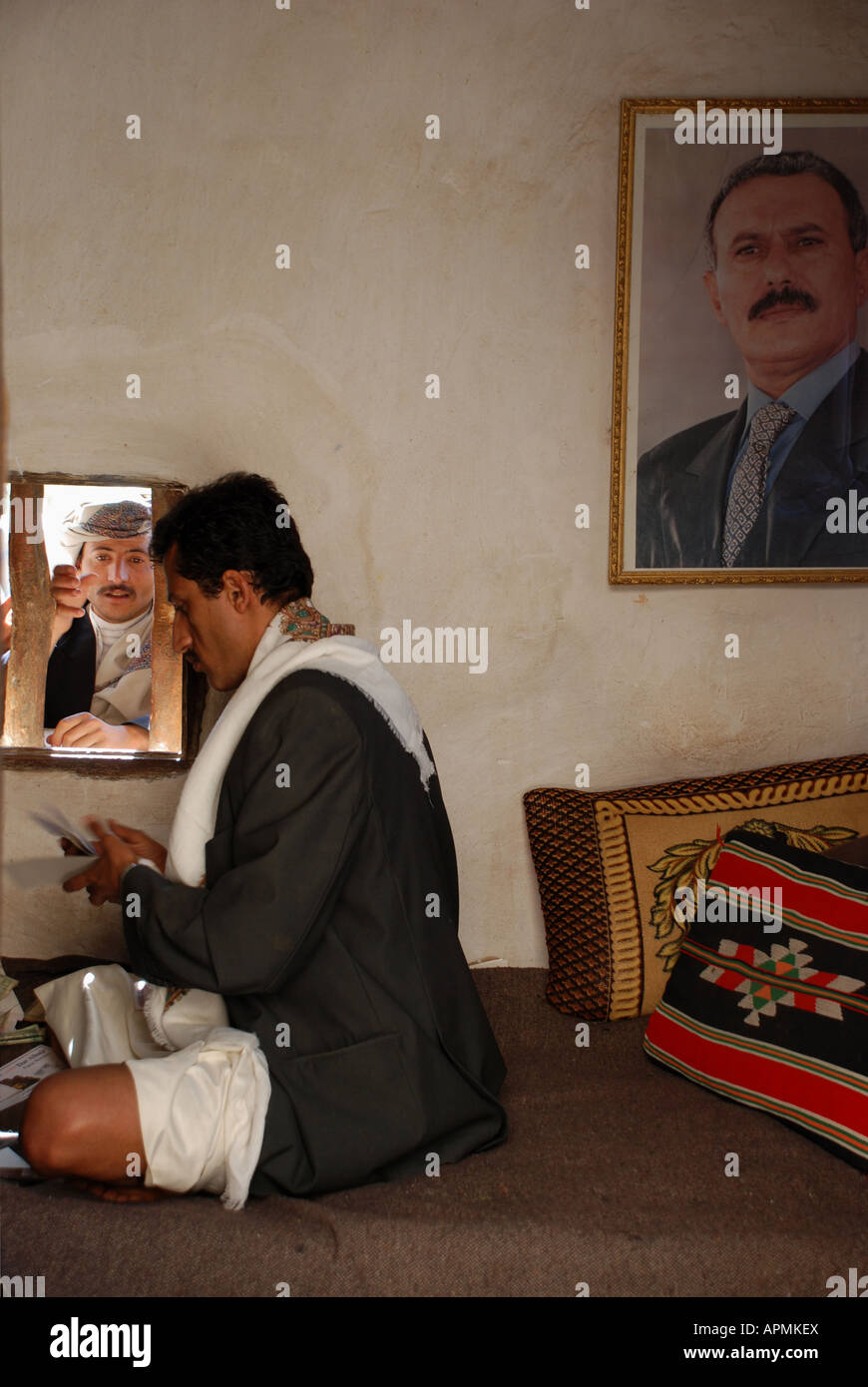 Man at ticket booth hi-res stock photography and images - Alamy