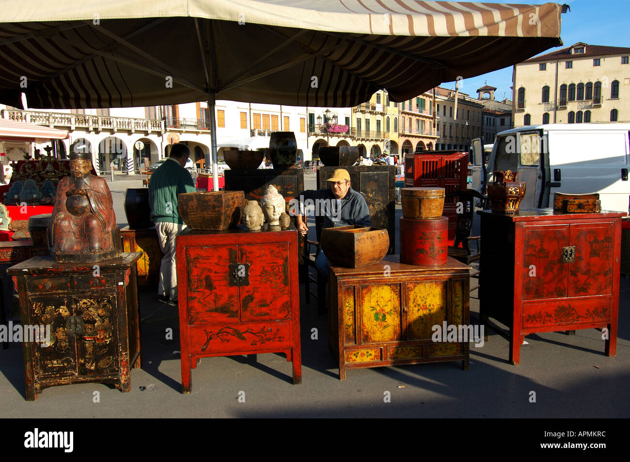 Flea market on Prato della Valle Padova Veneto Italy Stock Photo - Alamy