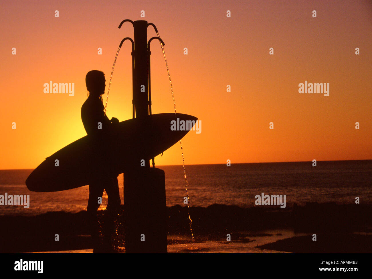 Quick shower hi-res stock photography and images - Alamy