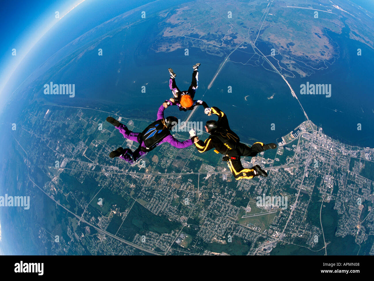 Three people skydiving hi-res stock photography and images - Alamy