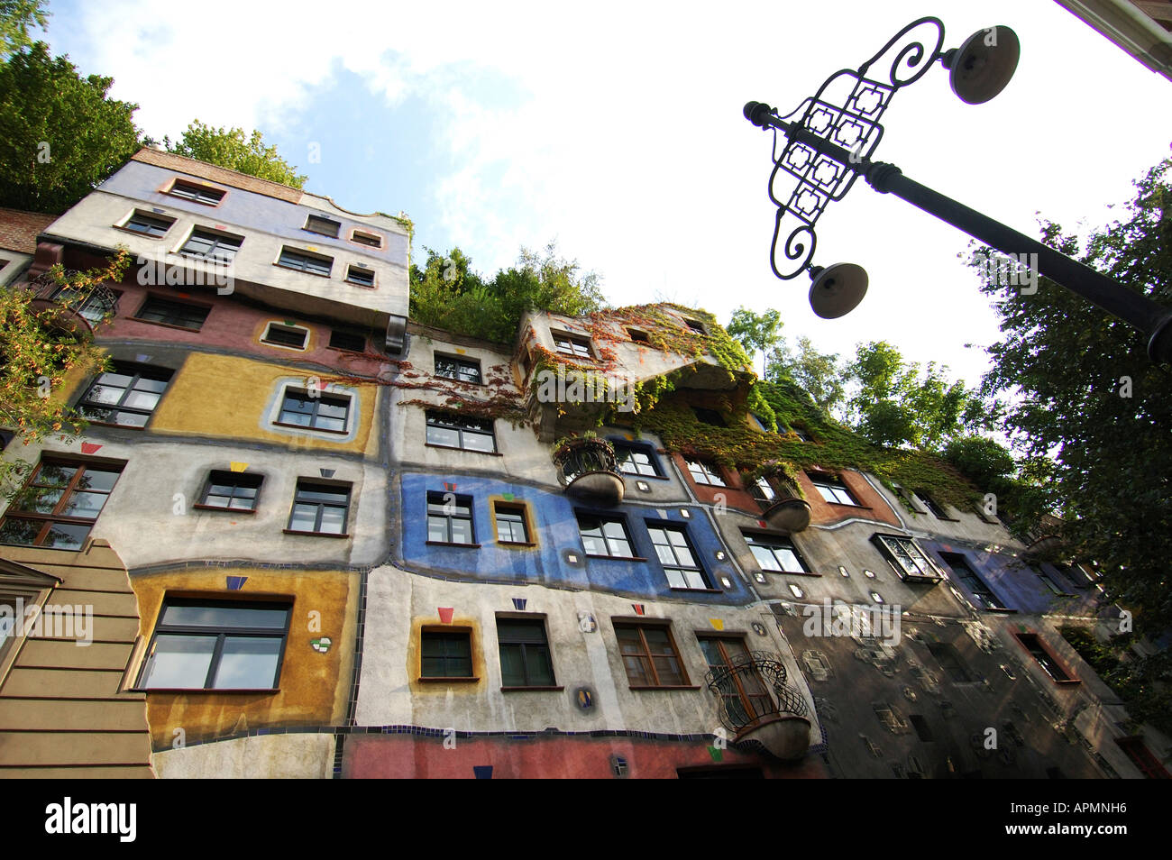 Hundertwasser house Vienna Austria Stock Photo - Alamy