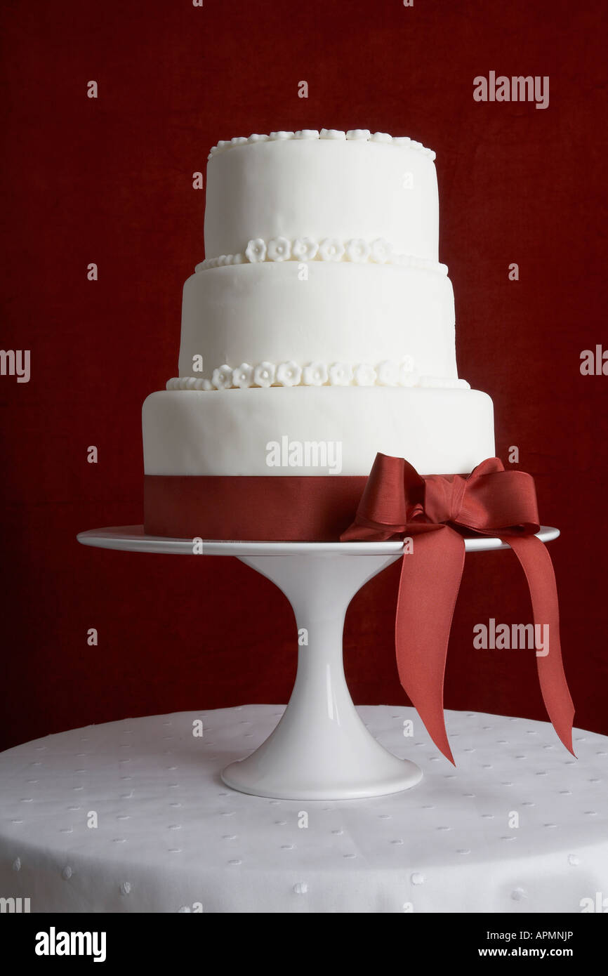 Wedding cake ribbons hi-res stock photography and images - Alamy