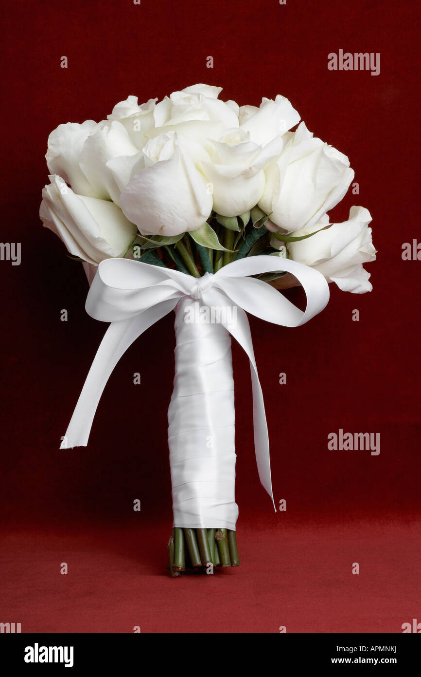 Bunch of white roses Stock Photo - Alamy