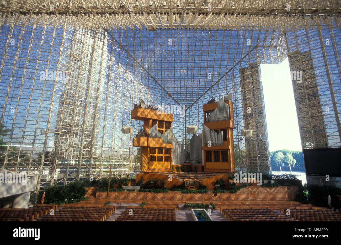 Crystal cathedral interior hi-res stock photography and images - Alamy