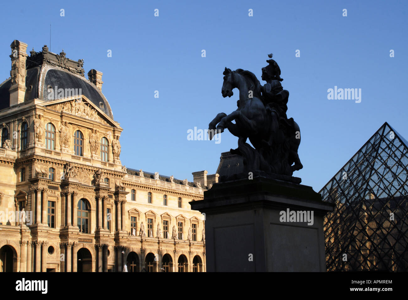 Richelieu wing of the musee du louvre hi-res stock photography and ...