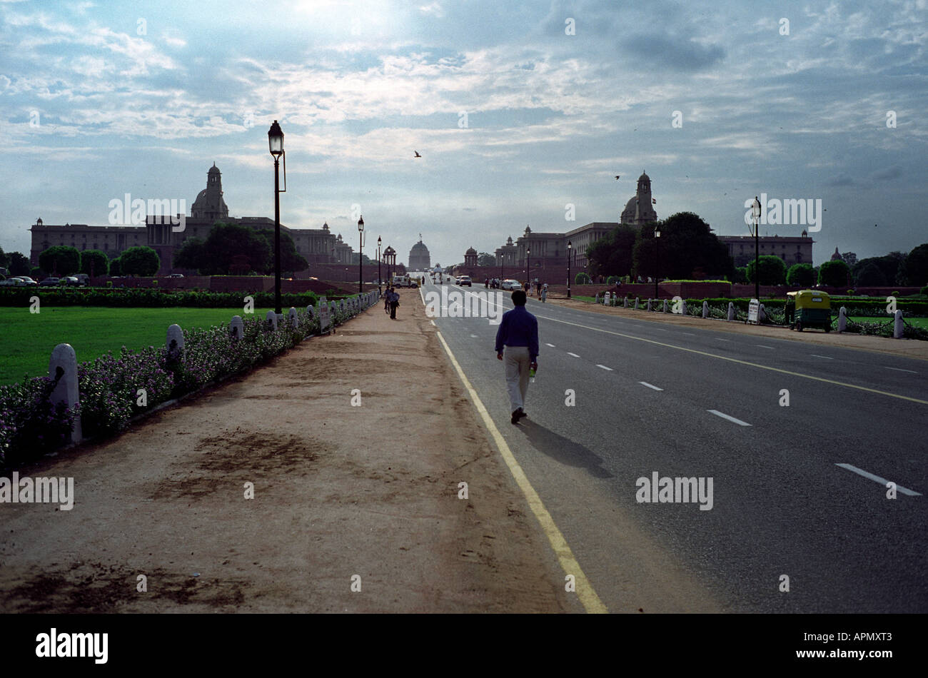 INDIA DELHI THE RAJPATH BETWEEN THE INDIA GATE AND THE RASHTRAPATI ...